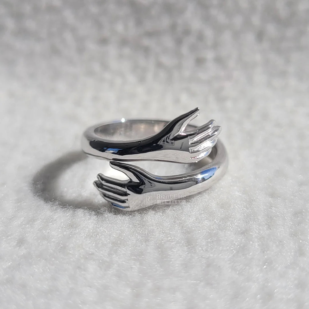Buy 14K Gold Hugging Hand Hug Ring For Couples Online - Riant Fine Jewelry